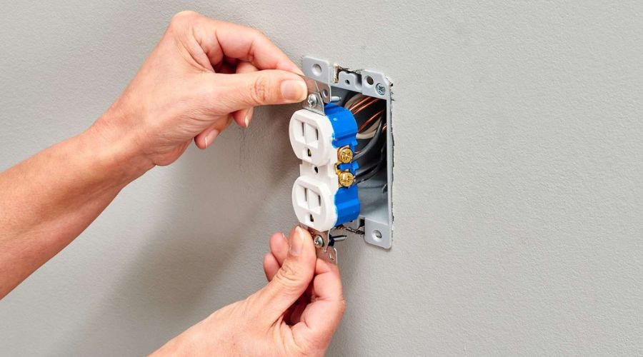 Warning Signs That Electrical Outlets Need Replacing - Mr. Air AC ...